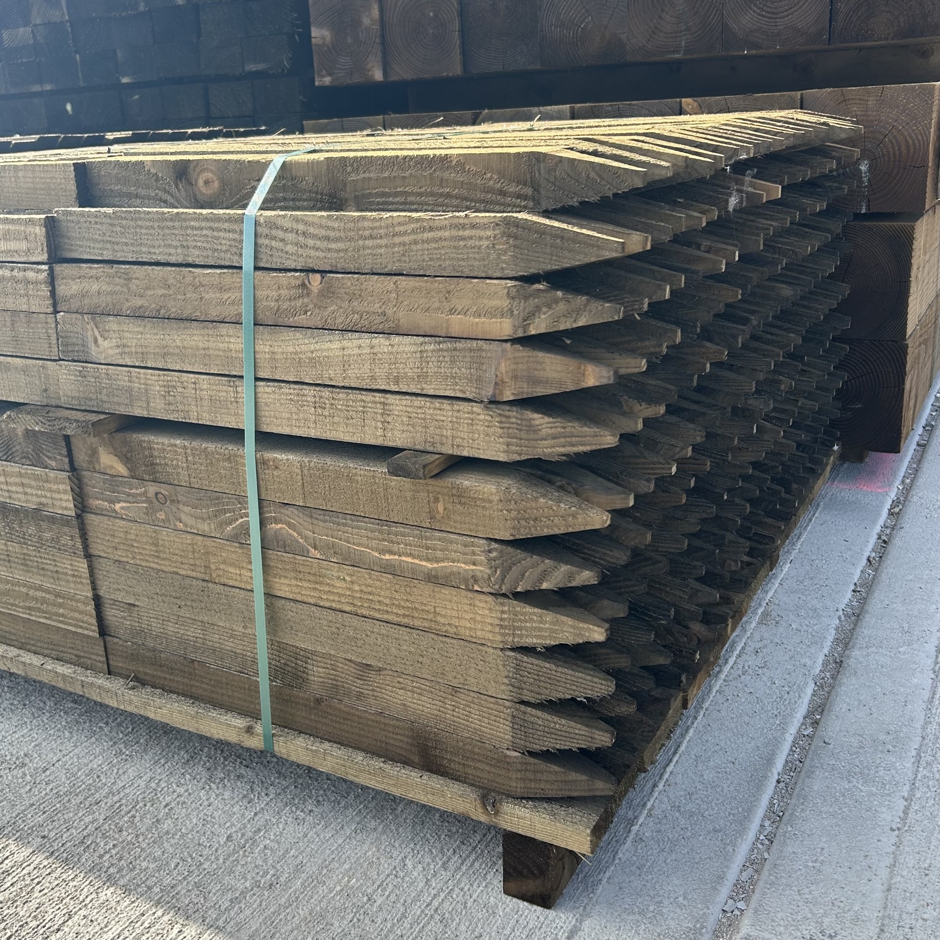 4 Way Pointed Pegs - Broadshires Fencing Supplies